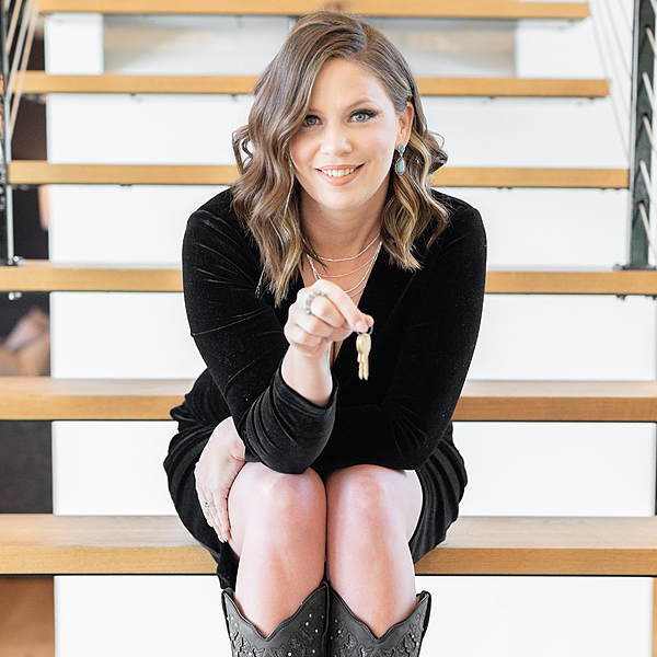 Jaclyn Wolf | Instagram, Facebook | Linktree